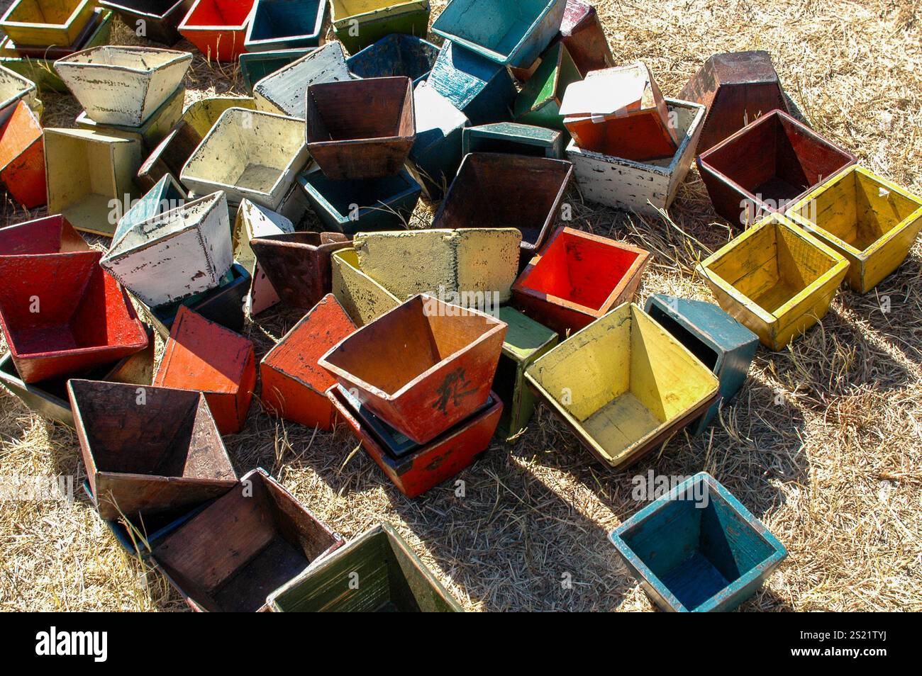 Old antique bucket hi-res stock photography and images - Alamy