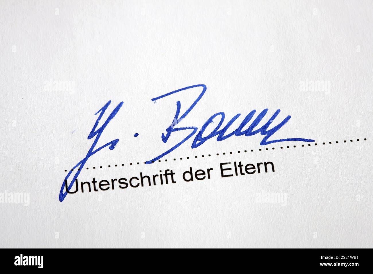 Signature parent hi-res stock photography and images - Alamy