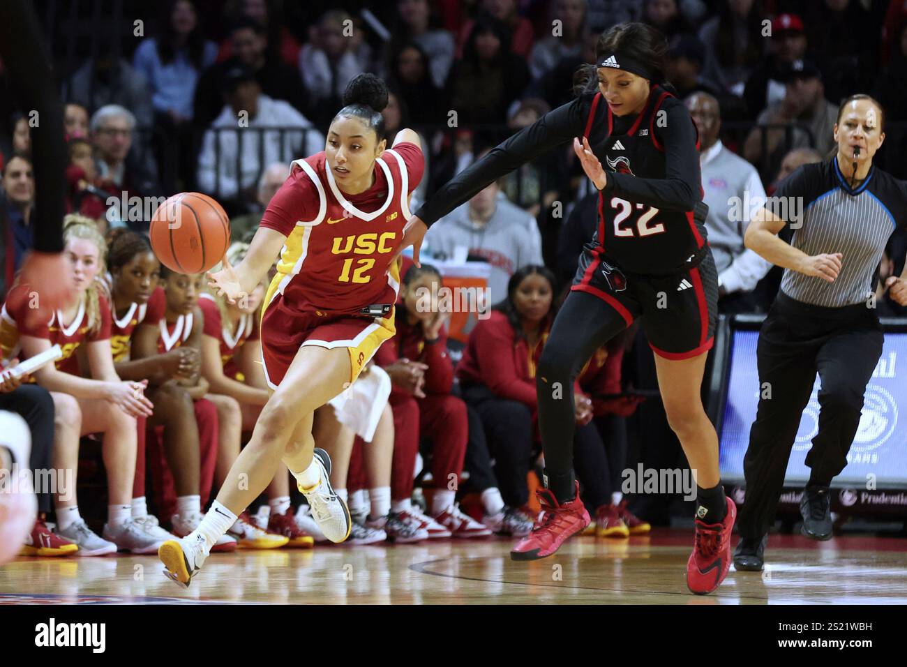 Southern California guard JuJu Watkins (12) chases after the ball past ...
