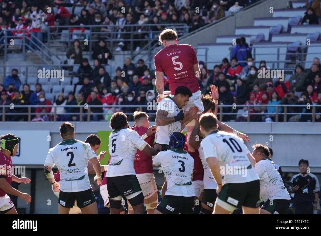 Brave Lupus' Warner Dearns during the 2024-25 Japan Rugby League One ...