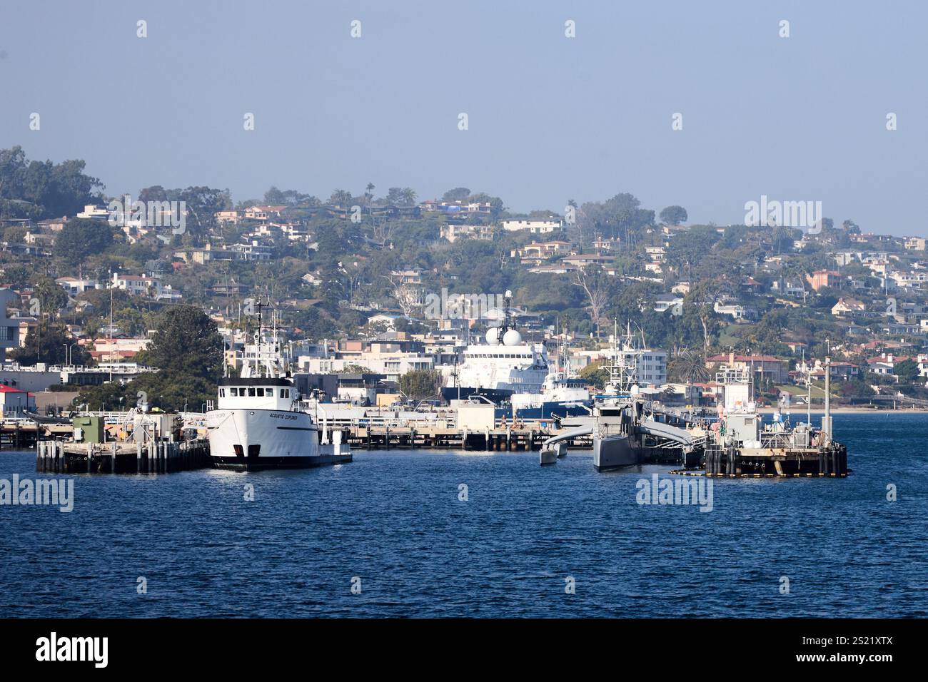 San Diego, California, USA. 21st Dec, 2024. The San Diego harbor hosts ...