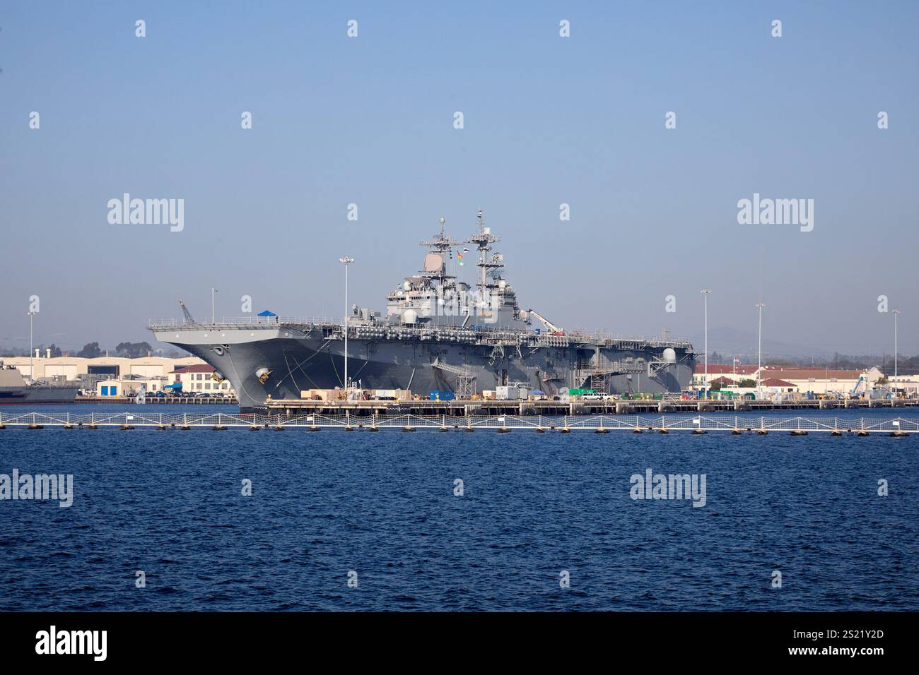 Uss essex lhd 2 hi-res stock photography and images - Alamy Uss essex lhd 2 hi-res stock photography and images - Alamy