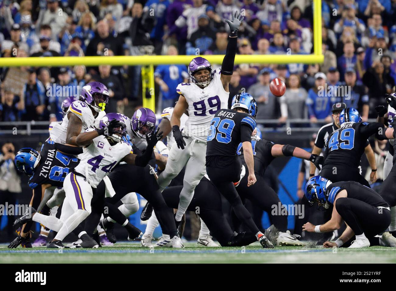 Detroit Lions place kicker Jake Bates (39) kicks a field goal against ...