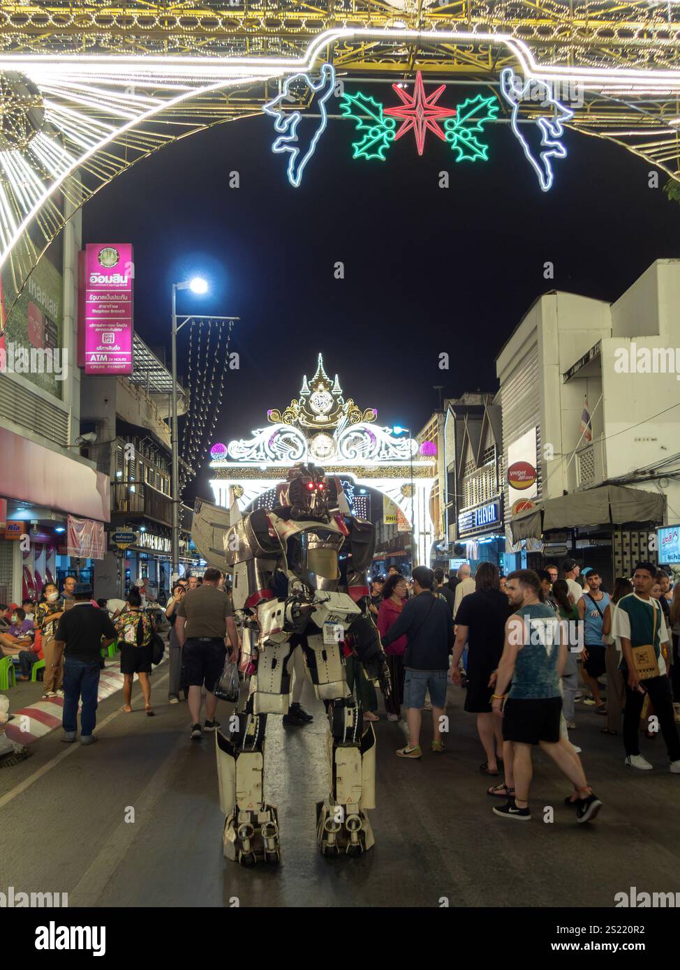 Chiang Mai, Thailand. 05th Jan, 2025. A Thai performer in a robot ...
