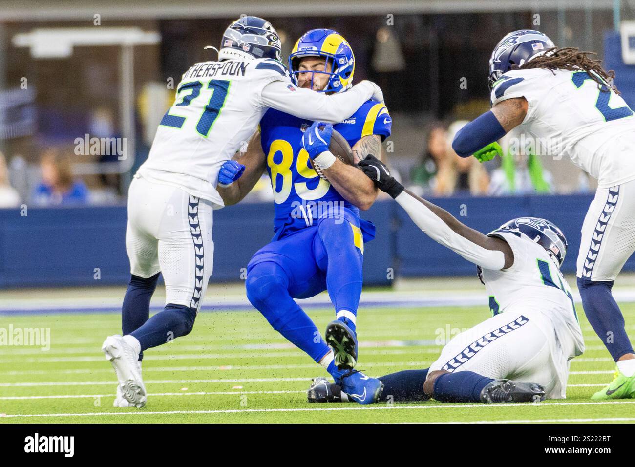 Los Angeles, United States. 05th Jan, 2025. Los Angeles Rams tight end ...