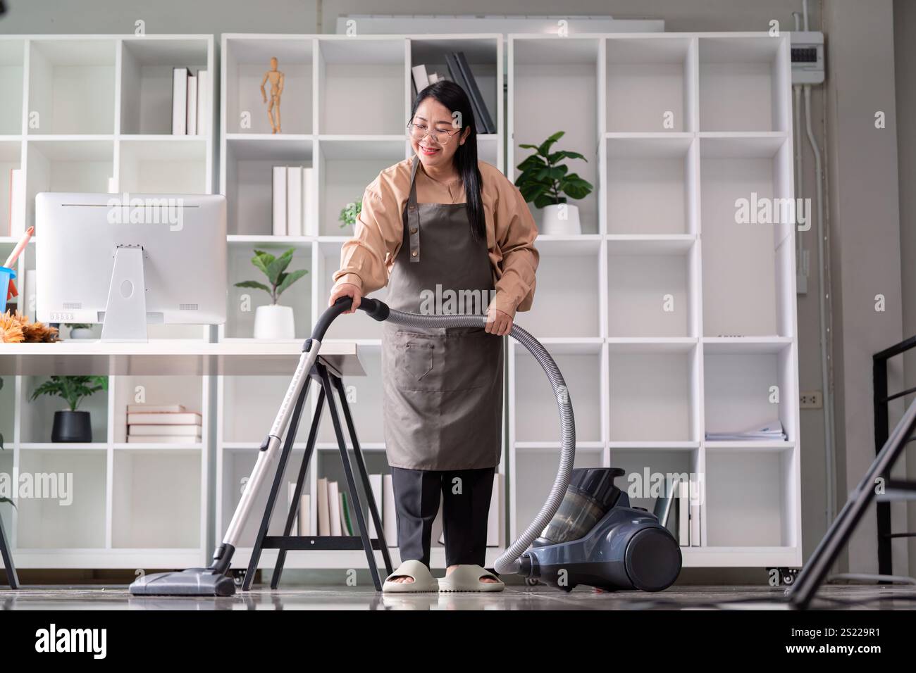 Hygiene in office housekeeping hi-res stock photography and images - Alamy