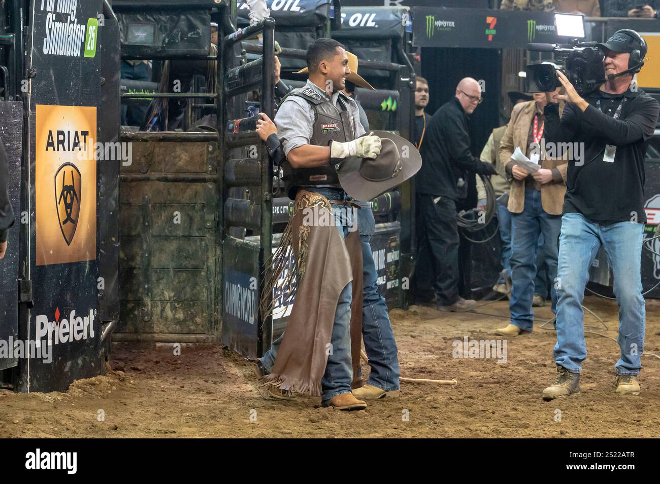 NEW YORK, NEW YORK - JANUARY 05: Lucas Divino rides Pack Rat during ...
