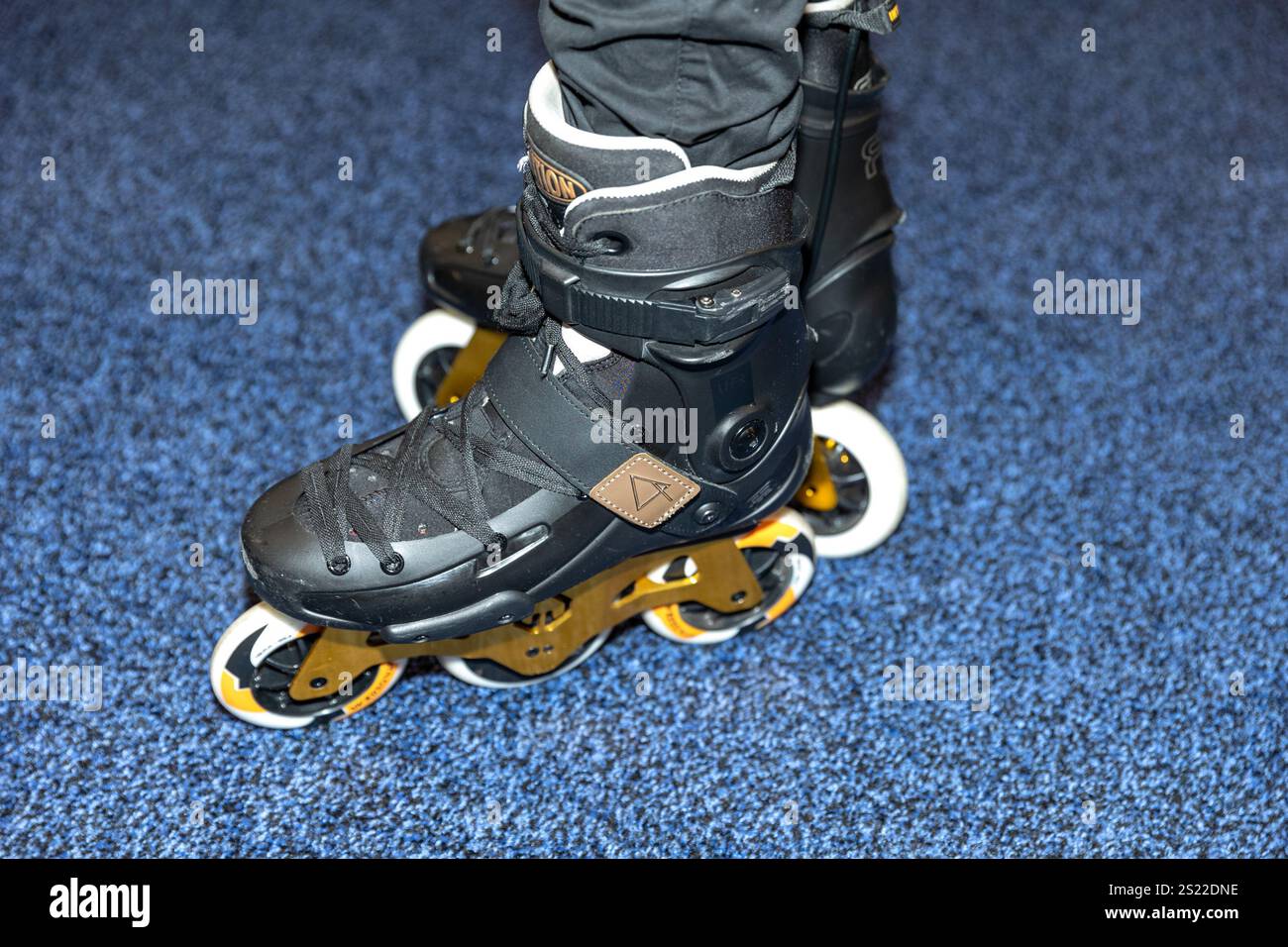 Electric roller skates, by AtmosGear, presented during CES Unveiled ...