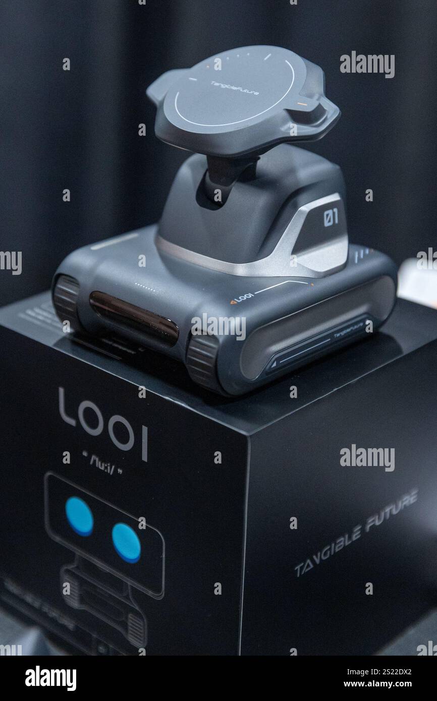 LOOI, a desktop robot, by Tangible Future, presented during CES ...