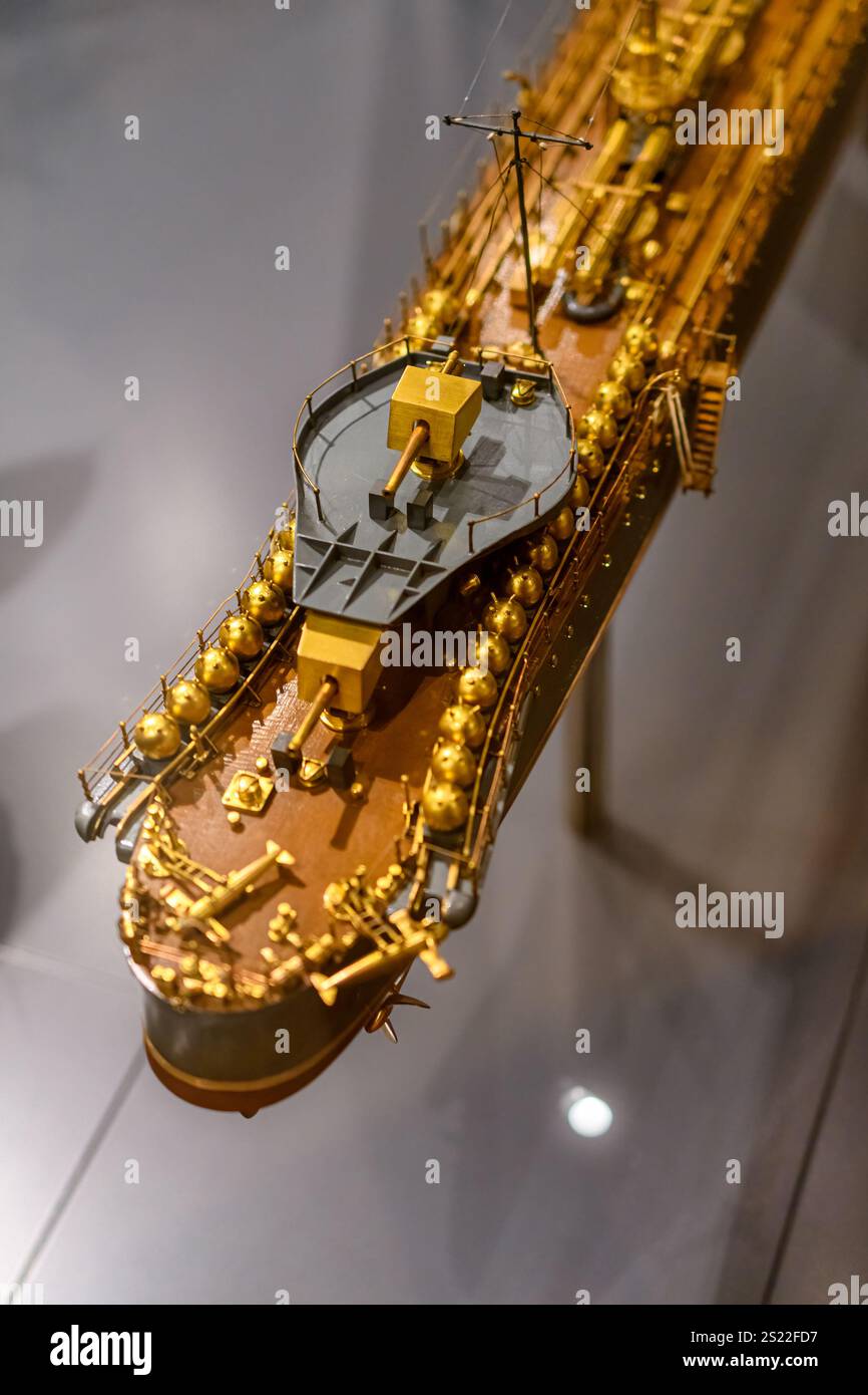 Model detail of the HMS Velox, a W&W-class British Destroyer ...