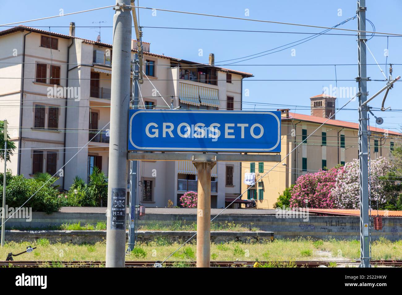 Grosseto train station sign hi-res stock photography and images - Alamy