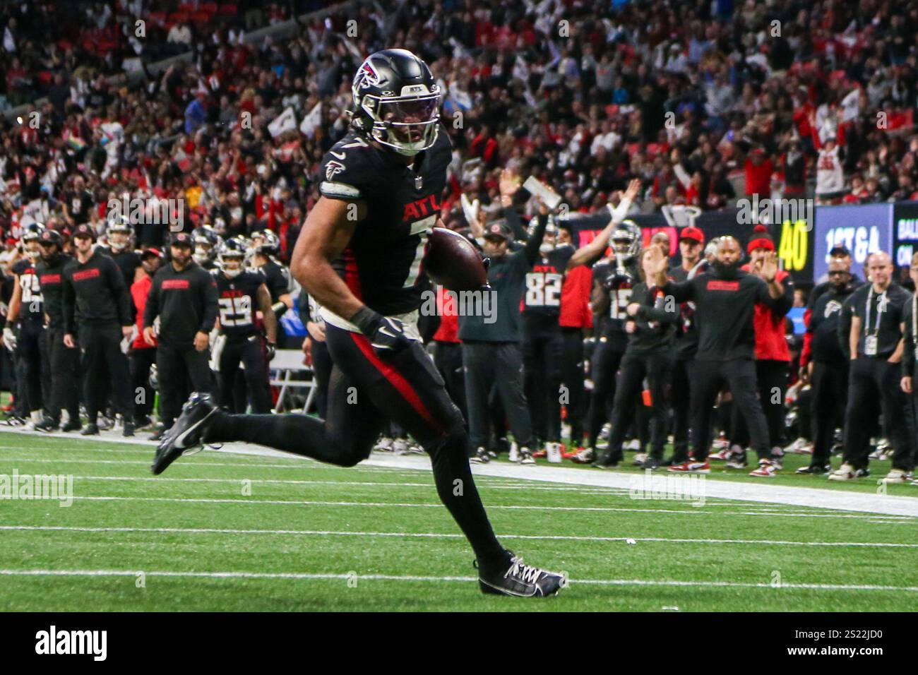 Atlanta, Georgia, USA. 5th Jan, 2025. Atlanta Falcons running back ...