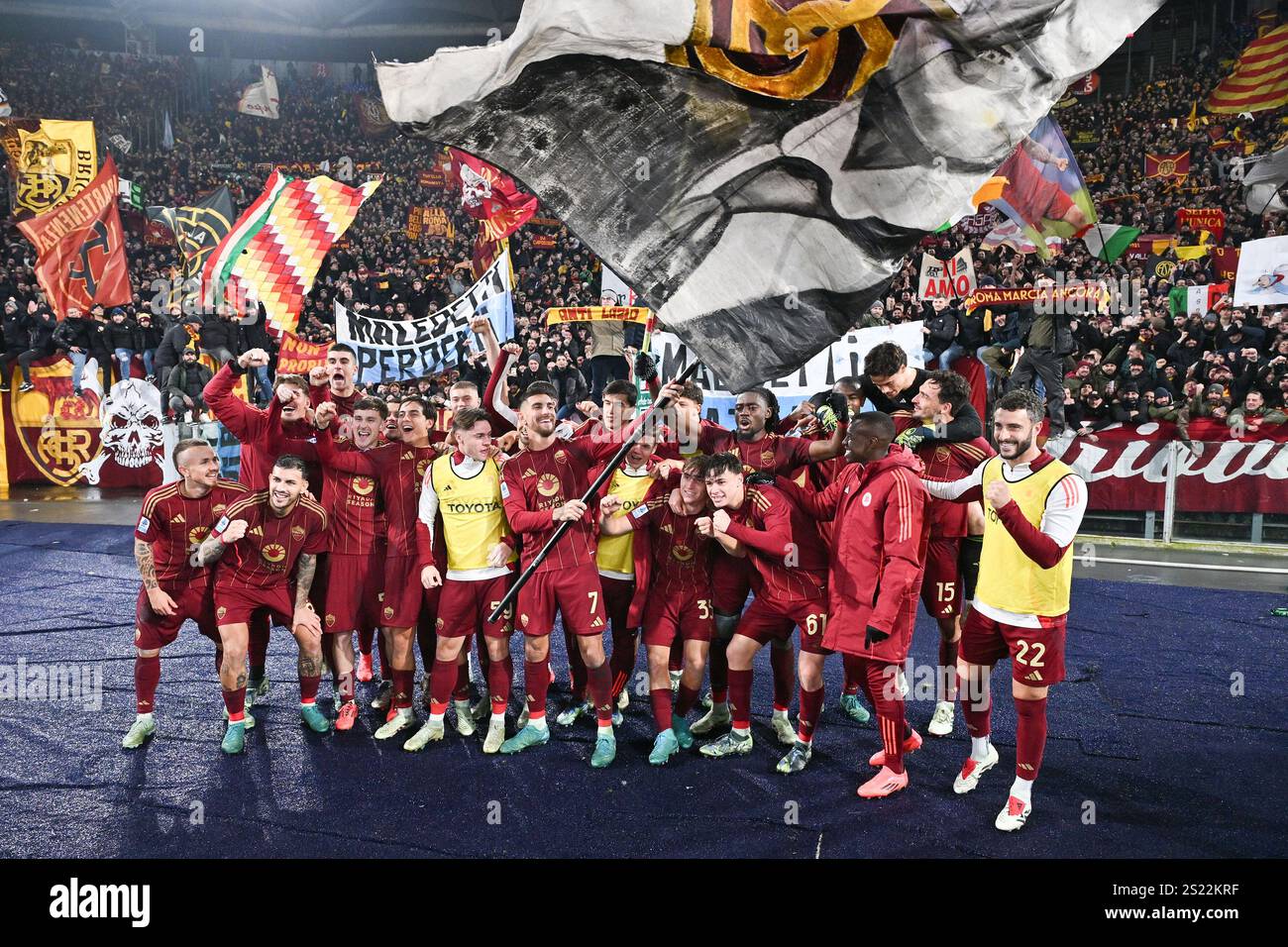 Roma player's celebrating the victory at the end of the match during ...
