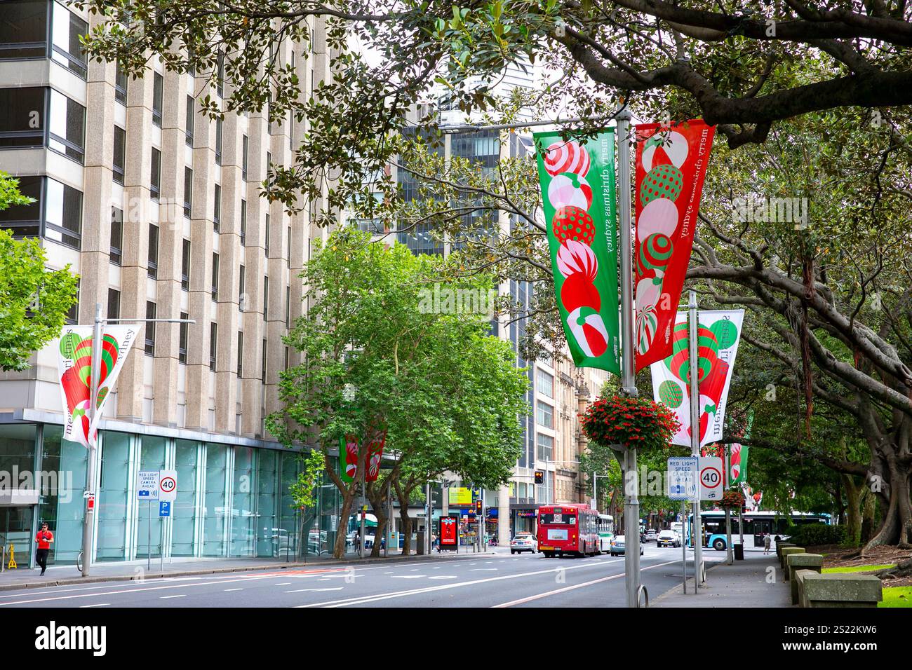 Sydney Australia, City of Sydney council erects merry christmas banners ...