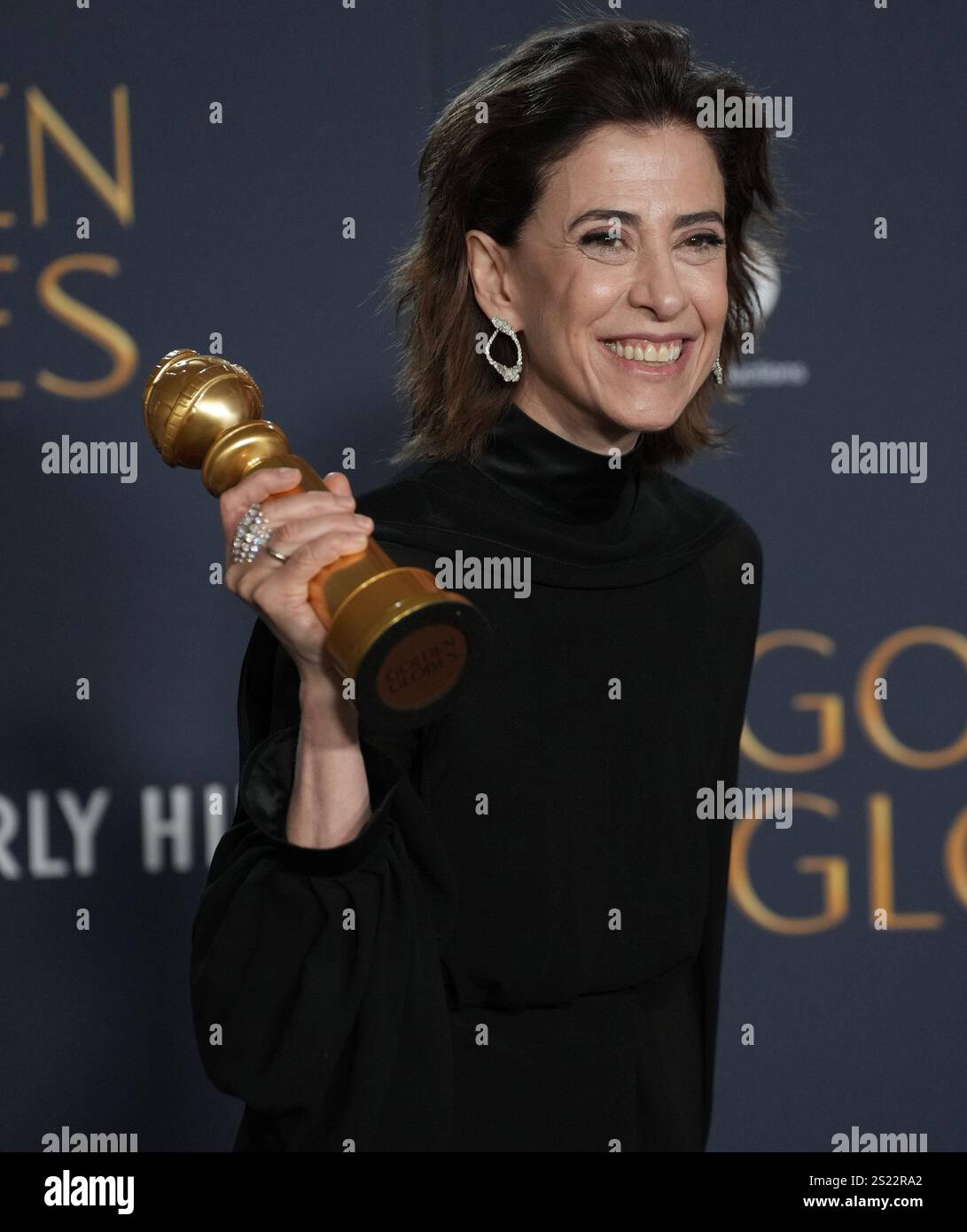 Fernanda Torres, winner of the Best Performance by a Female Actor in a ...