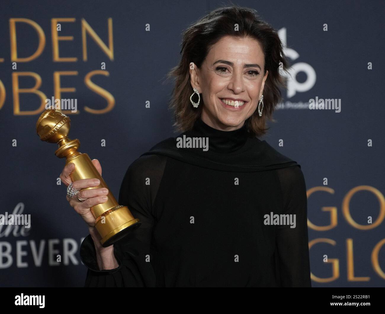 Fernanda Torres, winner of the Best Performance by a Female Actor in a ...