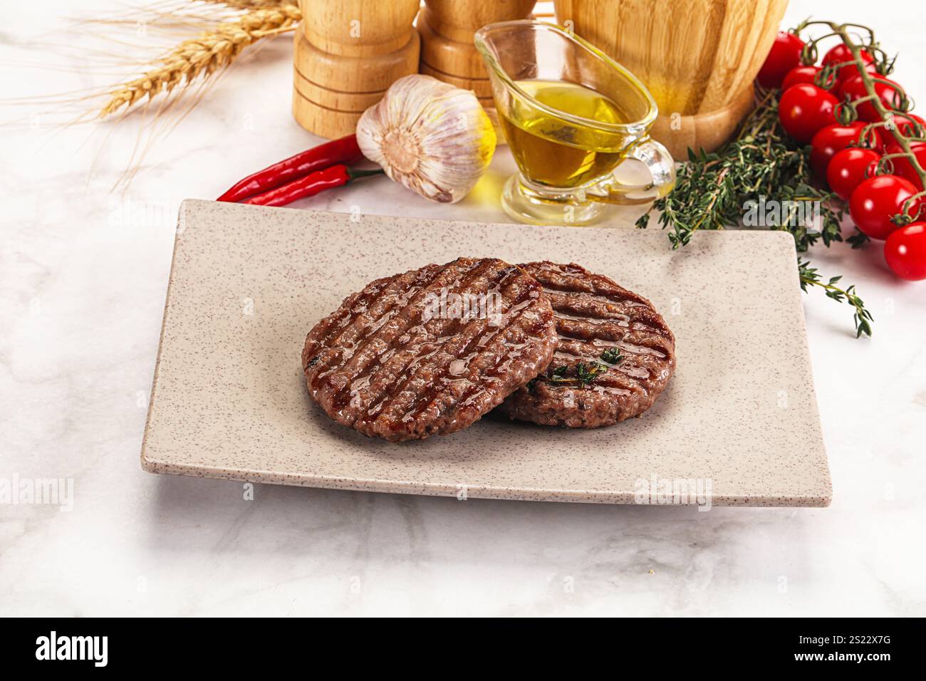 Grilled beef minced meat cutlet for burger Stock Photo - Alamy