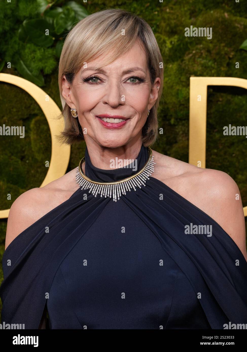 Los Angeles, USA. 05th Jan, 2025. Allison Janney walking on the red ...