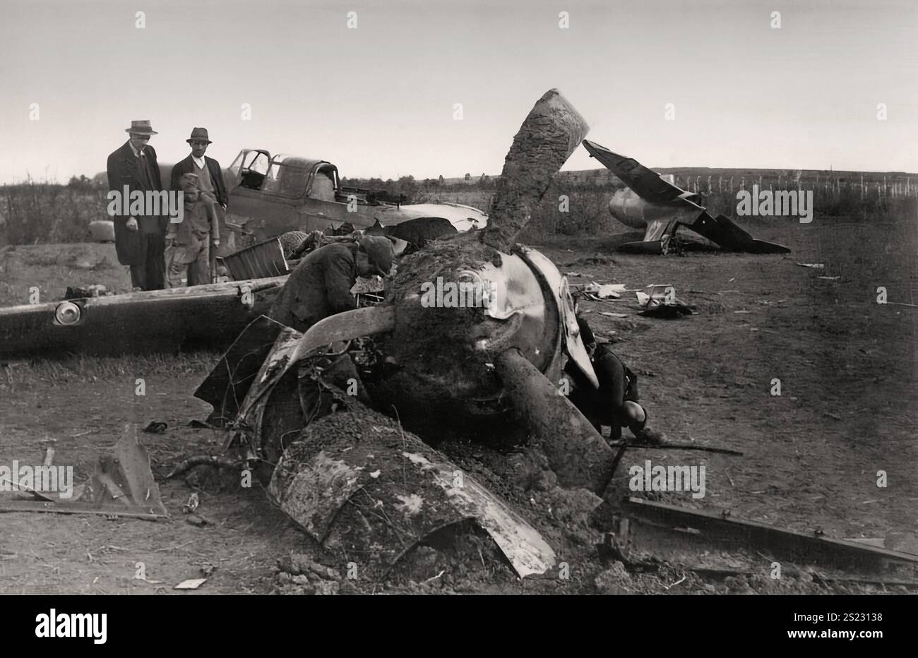 Yugoslav war photographer hi-res stock photography and images - Alamy