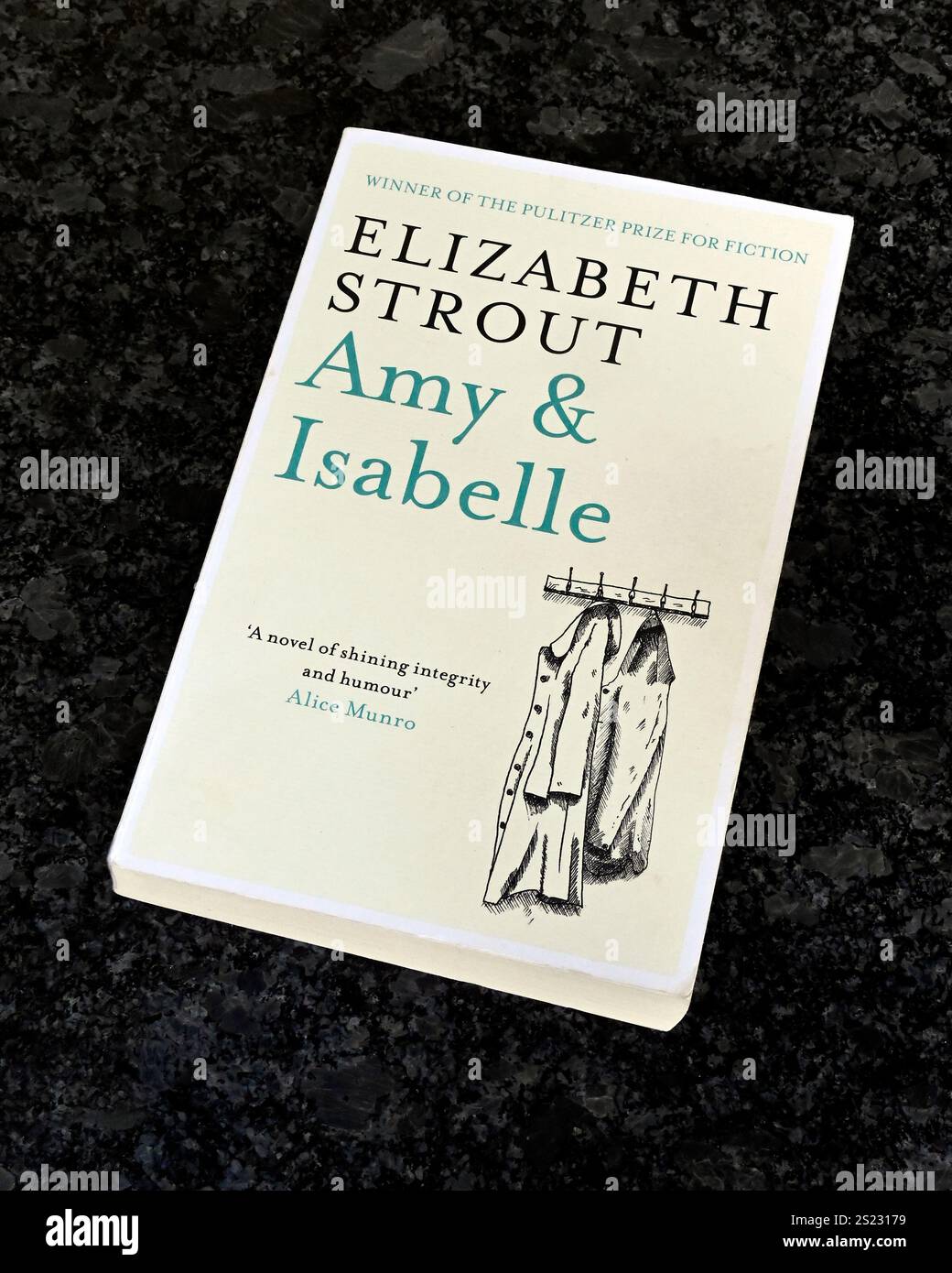 Book cover. "Amy and Isabelle" by Elizabeth Strout Stock Photo - Alamy
