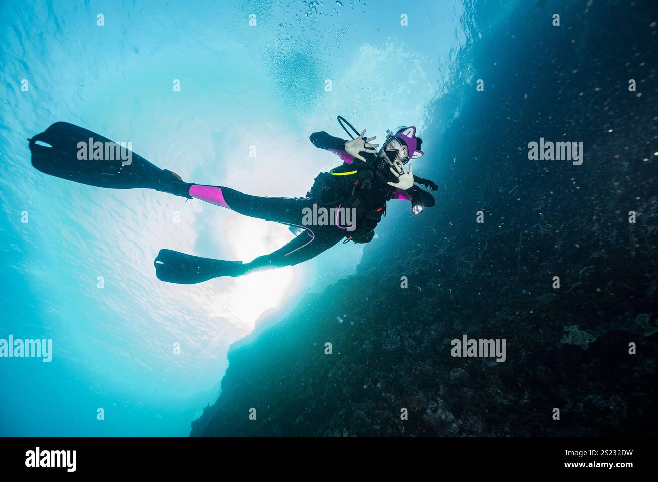 diver exploring the tropical waters around the Similan islands Stock ...