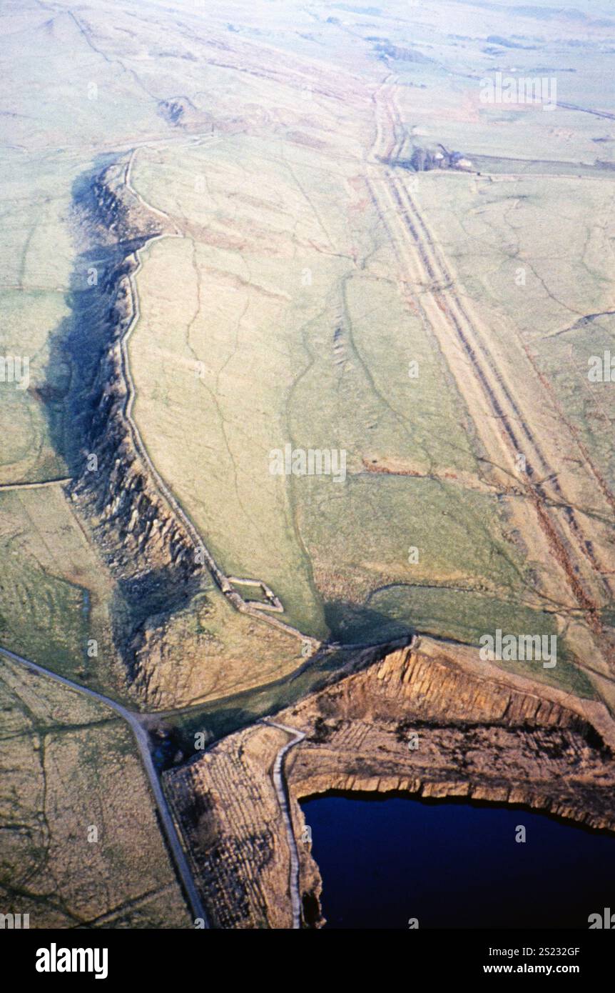 Series of oblique aerial photographs of sites related to Hadrian's Wall ...