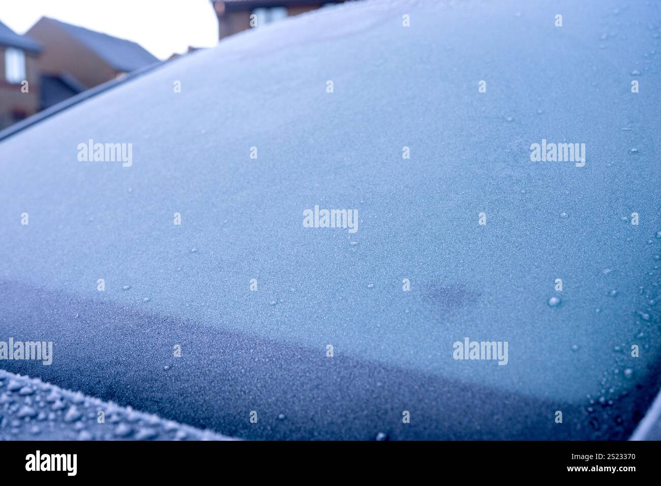 Thick ice and frost on a car early on a winter morning Stock Photo - Alamy
