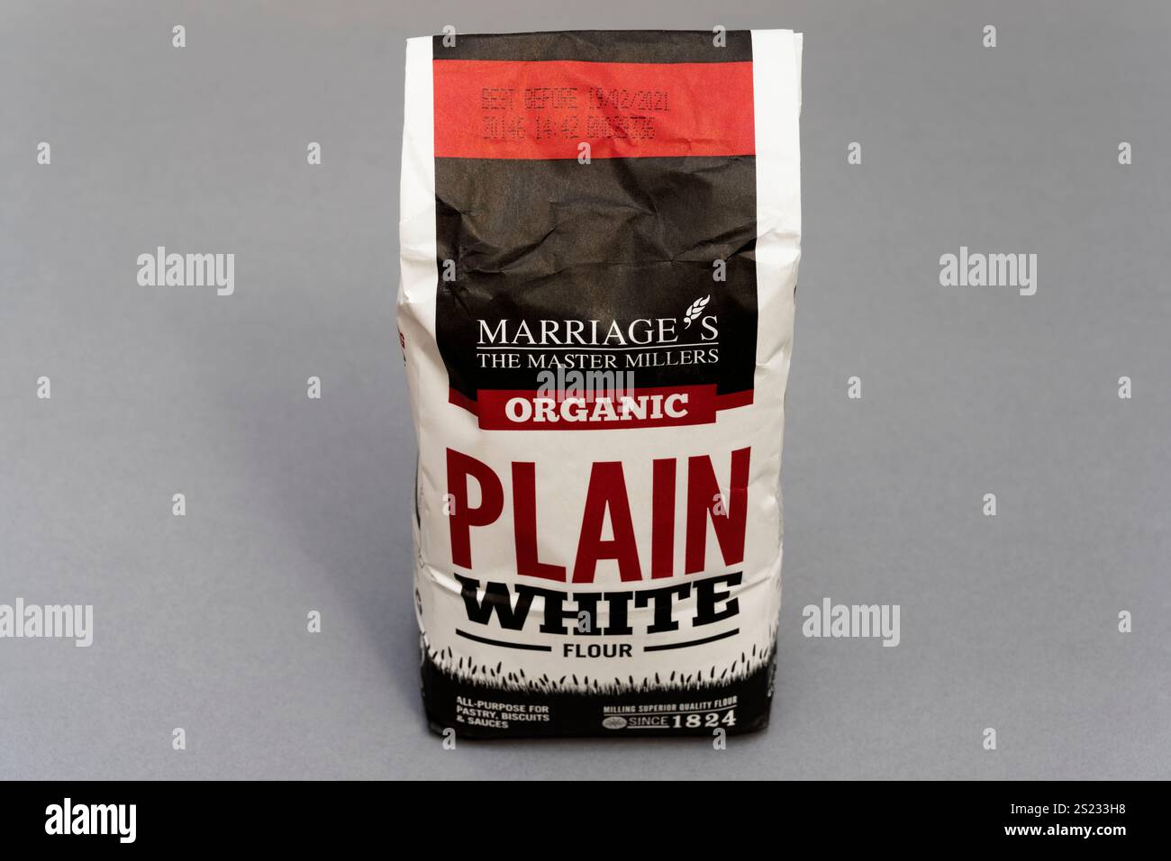 Marriage's plan white flour Stock Photo - Alamy