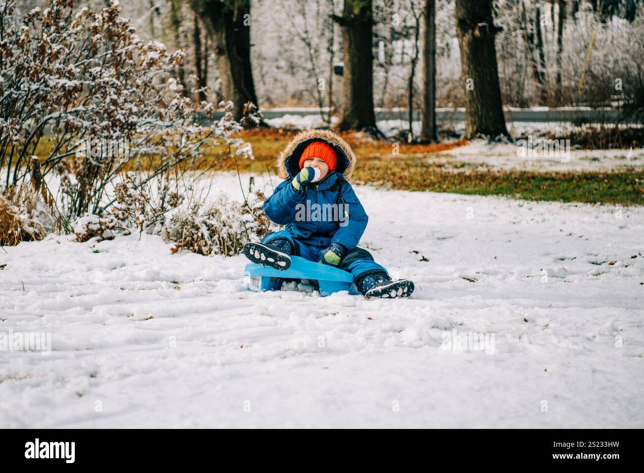 Child ball candid hi-res stock photography and images - Alamy
