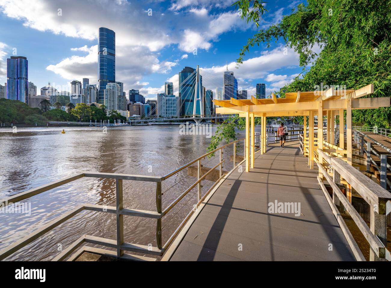 Brisbane, QLD, Australia - New Kangaroo Point Green bridge Stock Photo ...