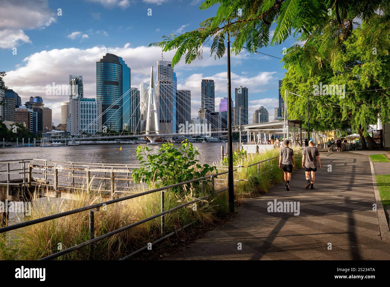 Brisbane, QLD, Australia - New Kangaroo Point Green bridge Stock Photo ...