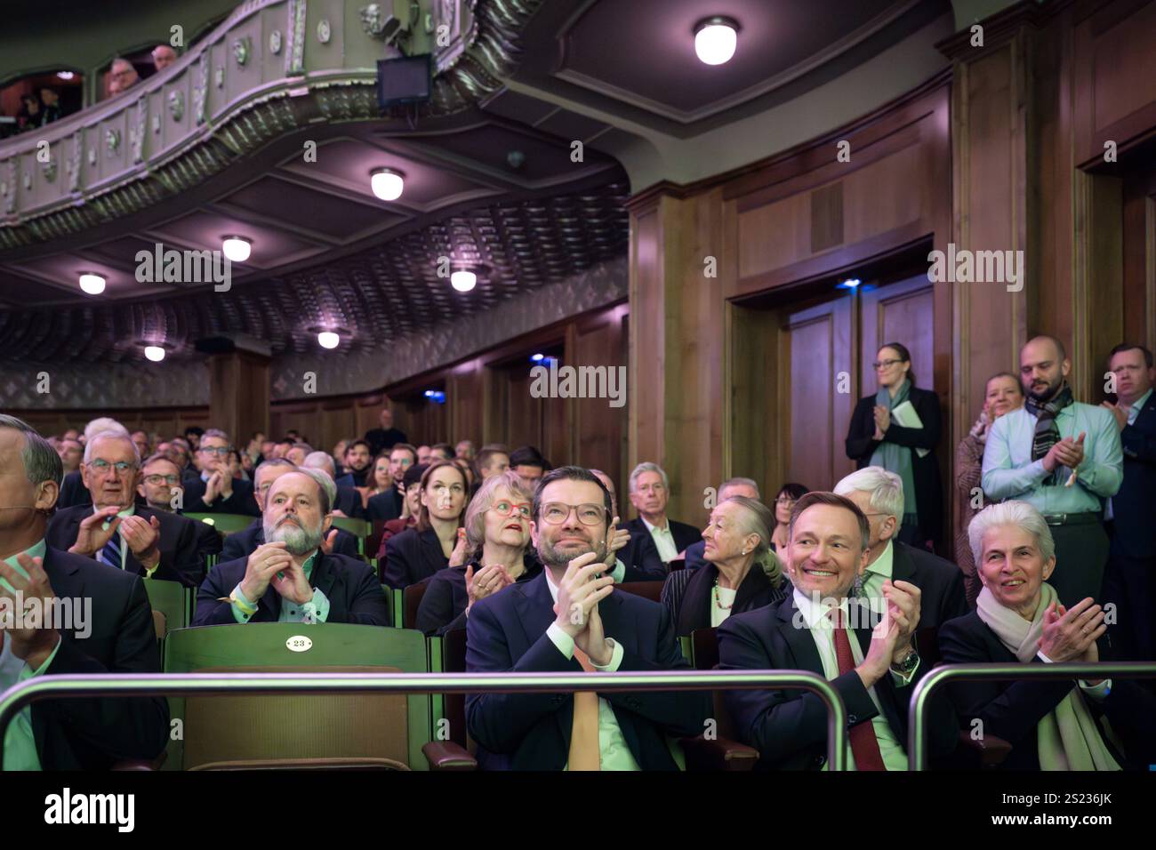FDP Dreikoenigstreffen in Stuttgart Marco Buschmann, gemeinsam mit ...