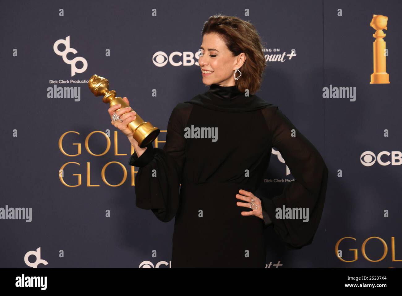 Fernanda Torres, winner of the Best Performance by a Female Actor in a ...