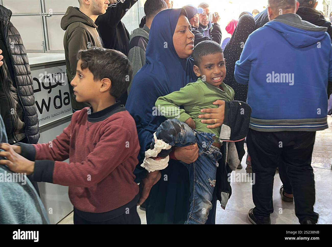 Palestinians transfer wounded to Al-Awda Hospital after Israeli ...