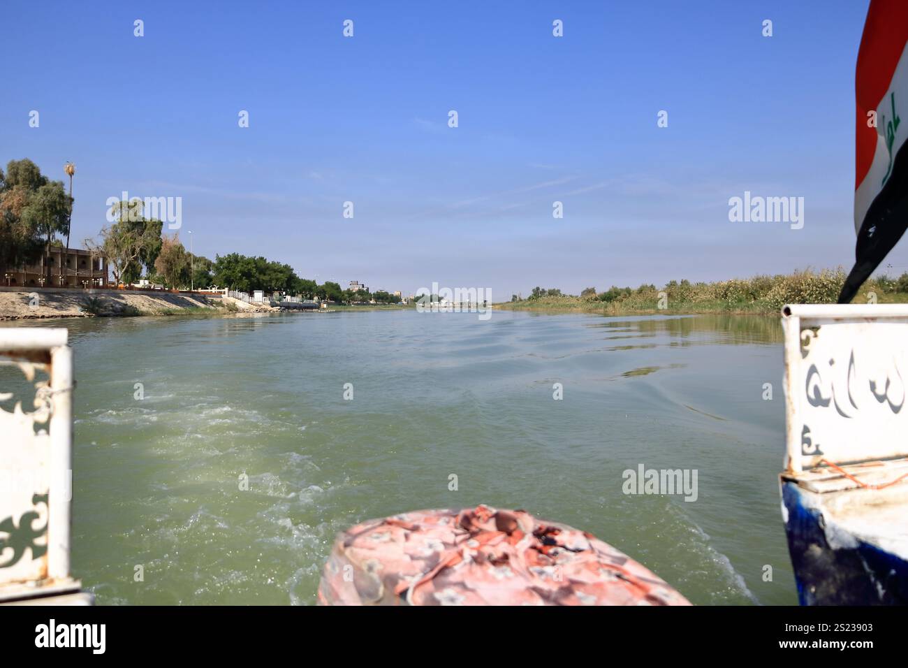 Tigris river at the Euphrates and Tigris confluence, Shatt al-Arab, Al ...