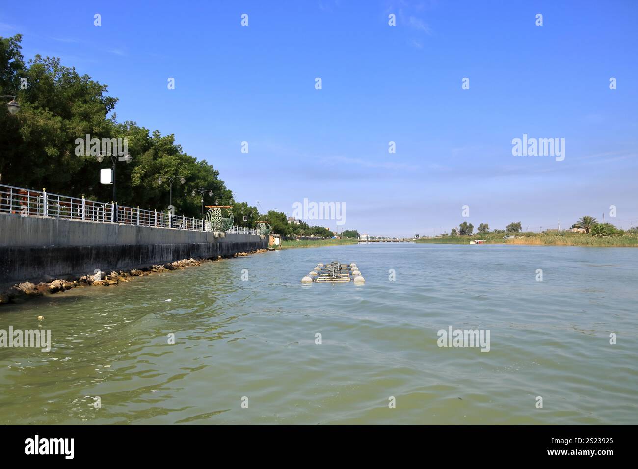 Tigris river at the Euphrates and Tigris confluence, Shatt al-Arab, Al ...