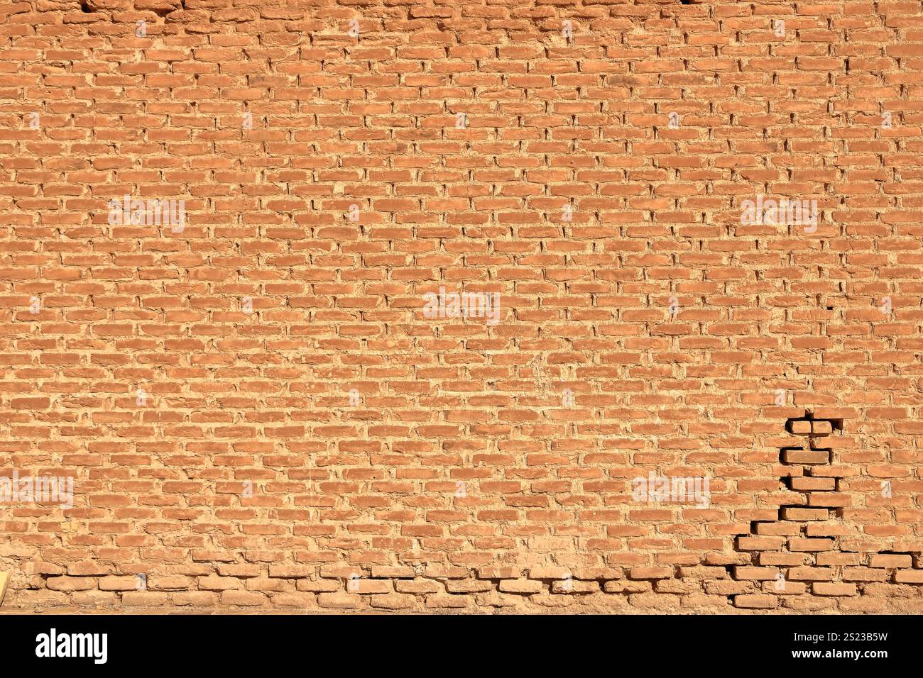 walls of the Great Mosque Malwiya in Samarra, Iraq Stock Photo - Alamy