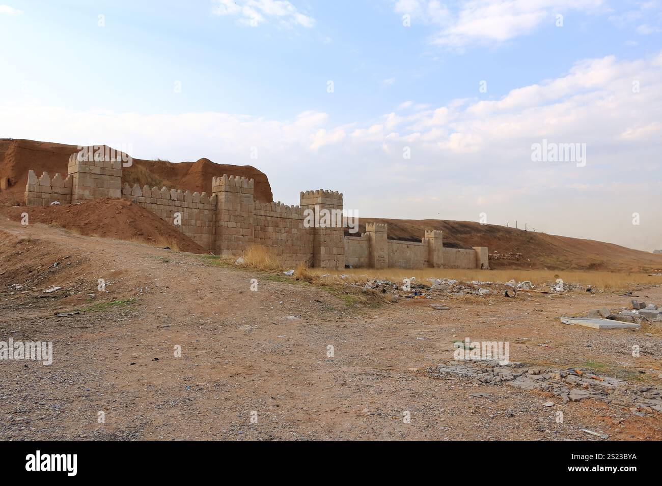 Nineveh (Nineve) Wall, Adad Gate in Mosul, Mossul, Iraq Stock Photo - Alamy
