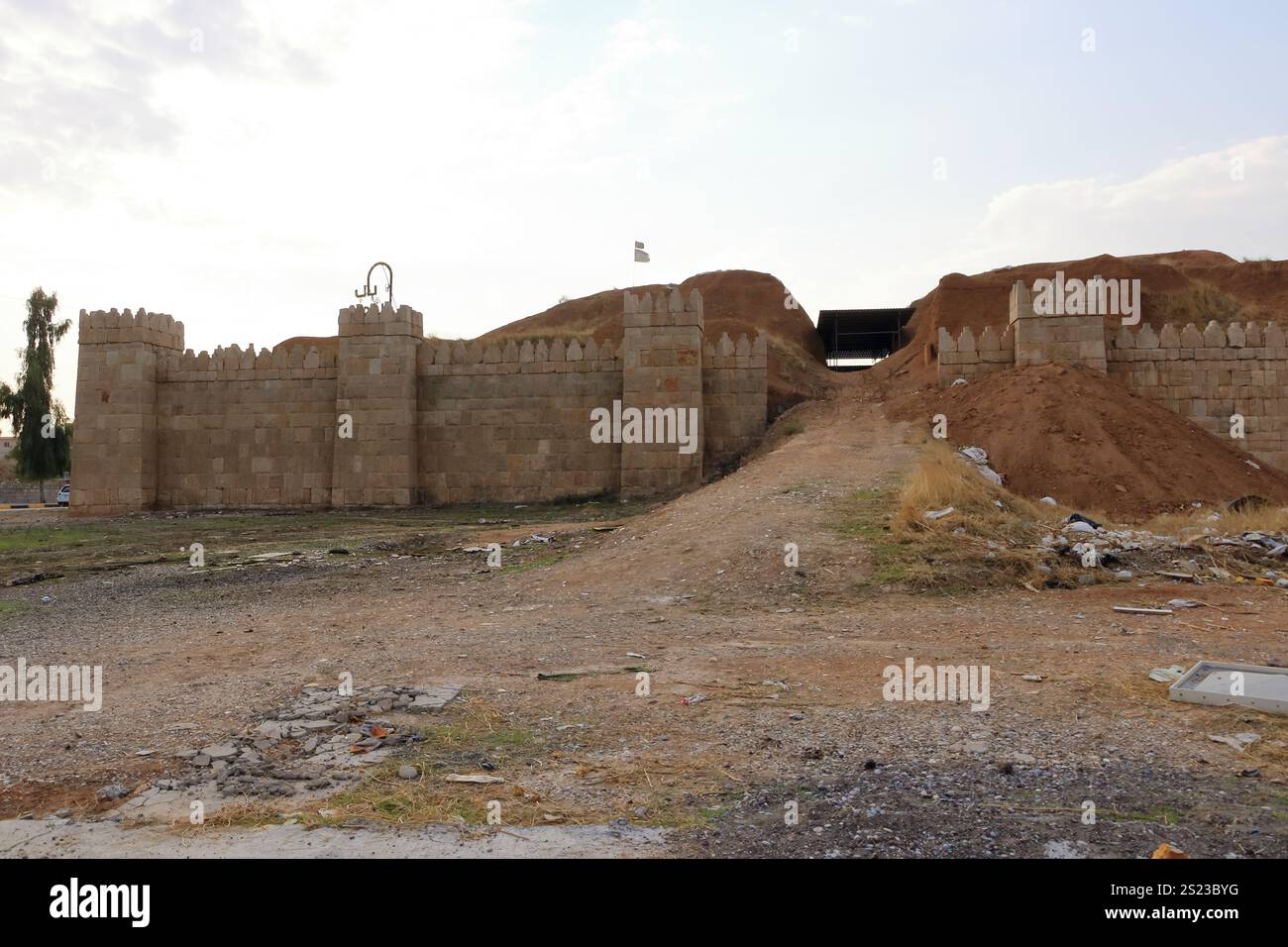 Nineveh (Nineve) Wall, Adad Gate in Mosul, Mossul, Iraq Stock Photo - Alamy