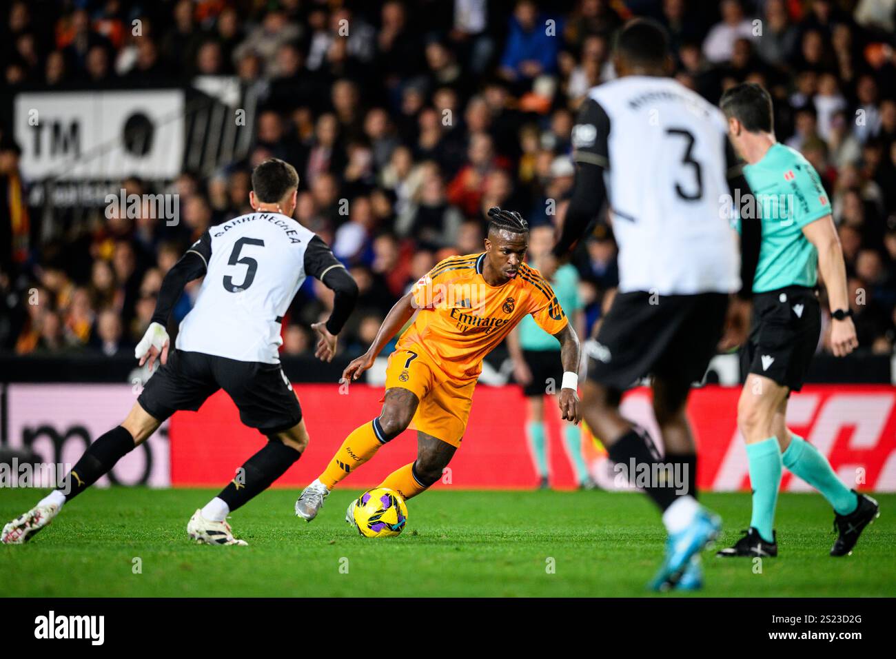 Vini jr real madrid 2025 hi-res stock photography and images - Alamy