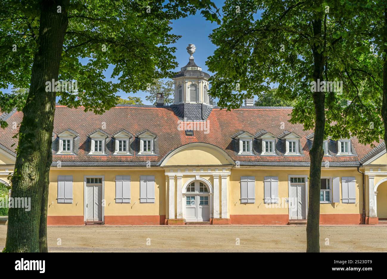 Ehemaliges Kurgebäude, Staatspark Hanau Wilhelmsbad, Hanau, Hessen ...