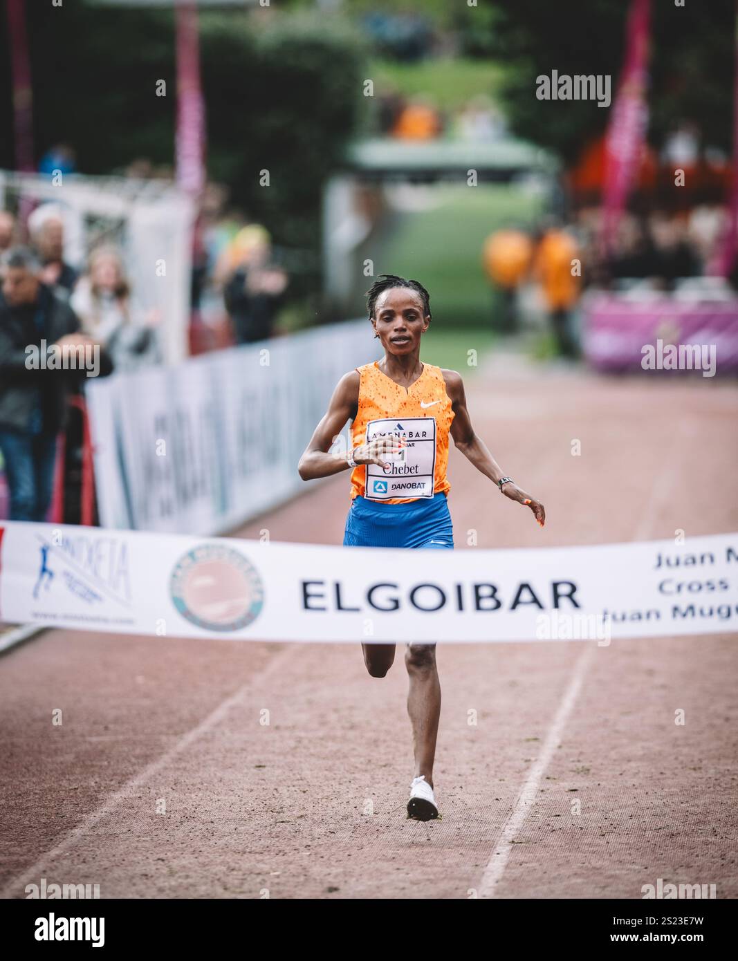 Beatrice Chebet winning the Cross Juan Mugarza de Elgoibar 2025 Stock ...