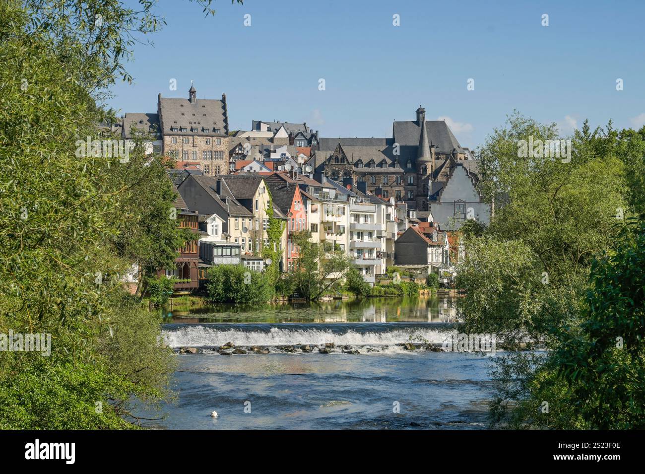 Fachwerkhäuser, Blick auf die Altstadt, Grüner Wehr, Lahn, Marburg ...