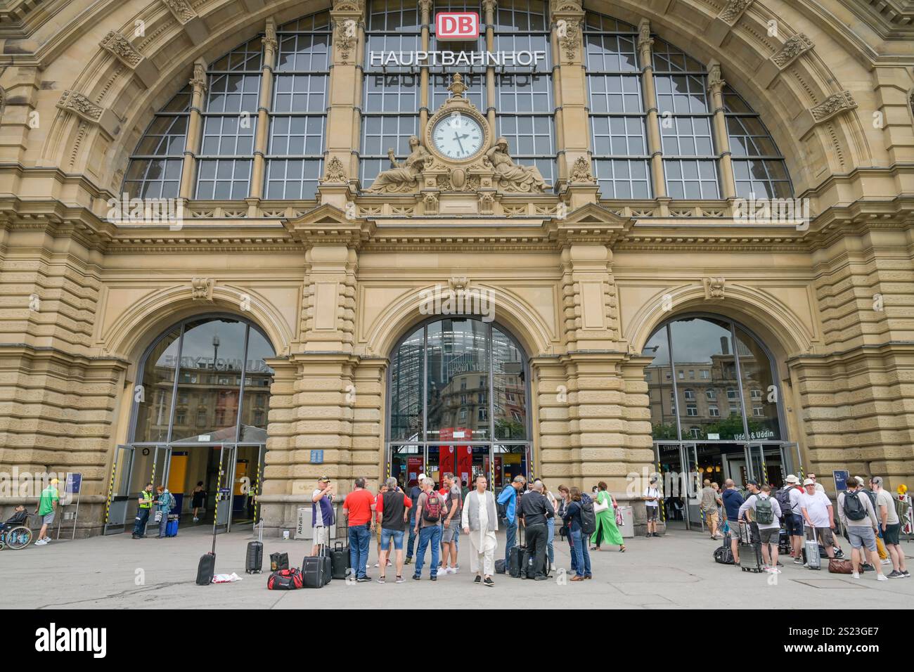 Hauptportal Hauptbahnhof, Frankfurt am Main, Hessen, Deutschland ...