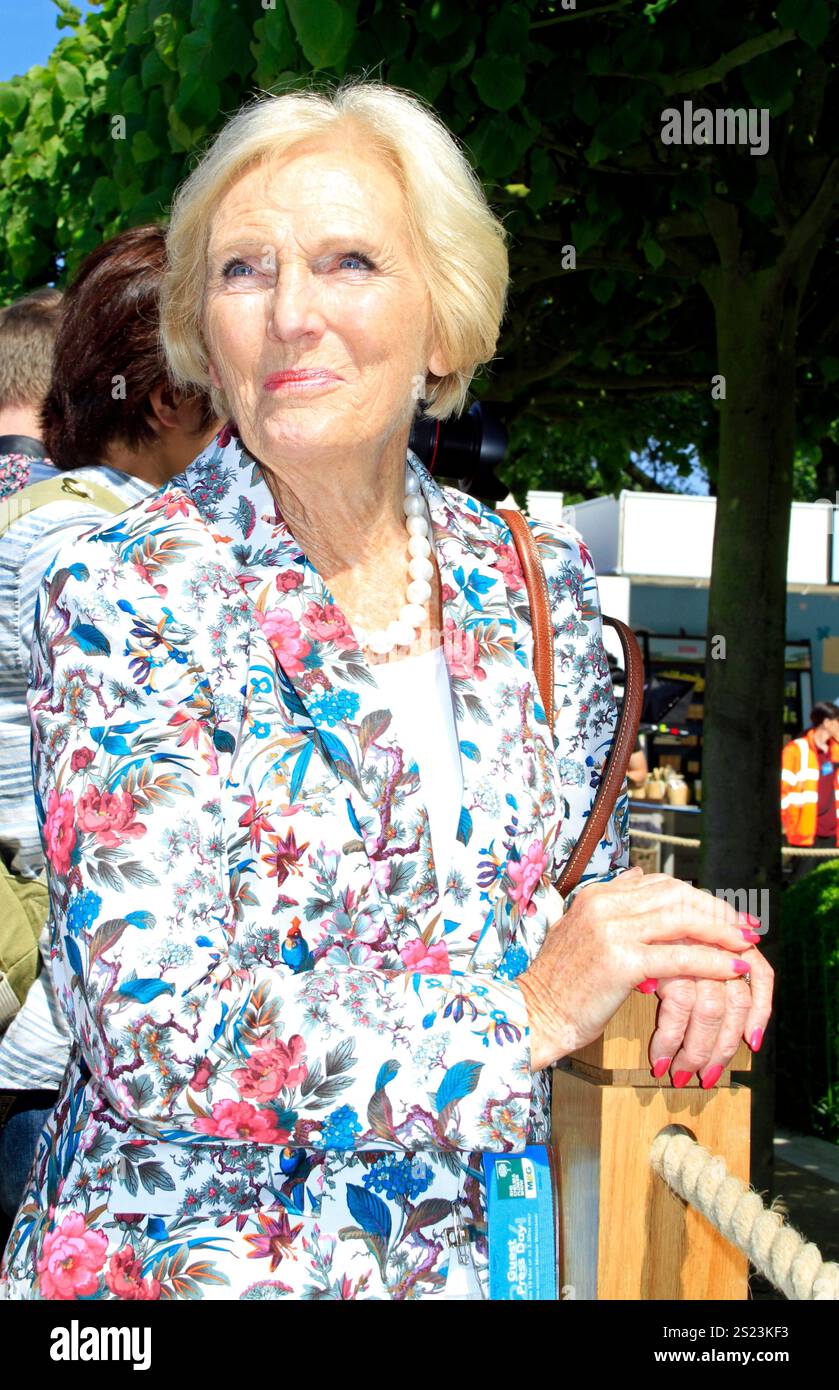 Mary Berry at the Chelsea Flower Show in London - 19 May 2014 Stock ...