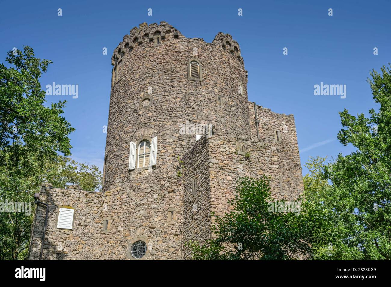 Künstliche Burgruine, Staatspark Hanau Wilhelmsbad, Hanau, Hessen ...