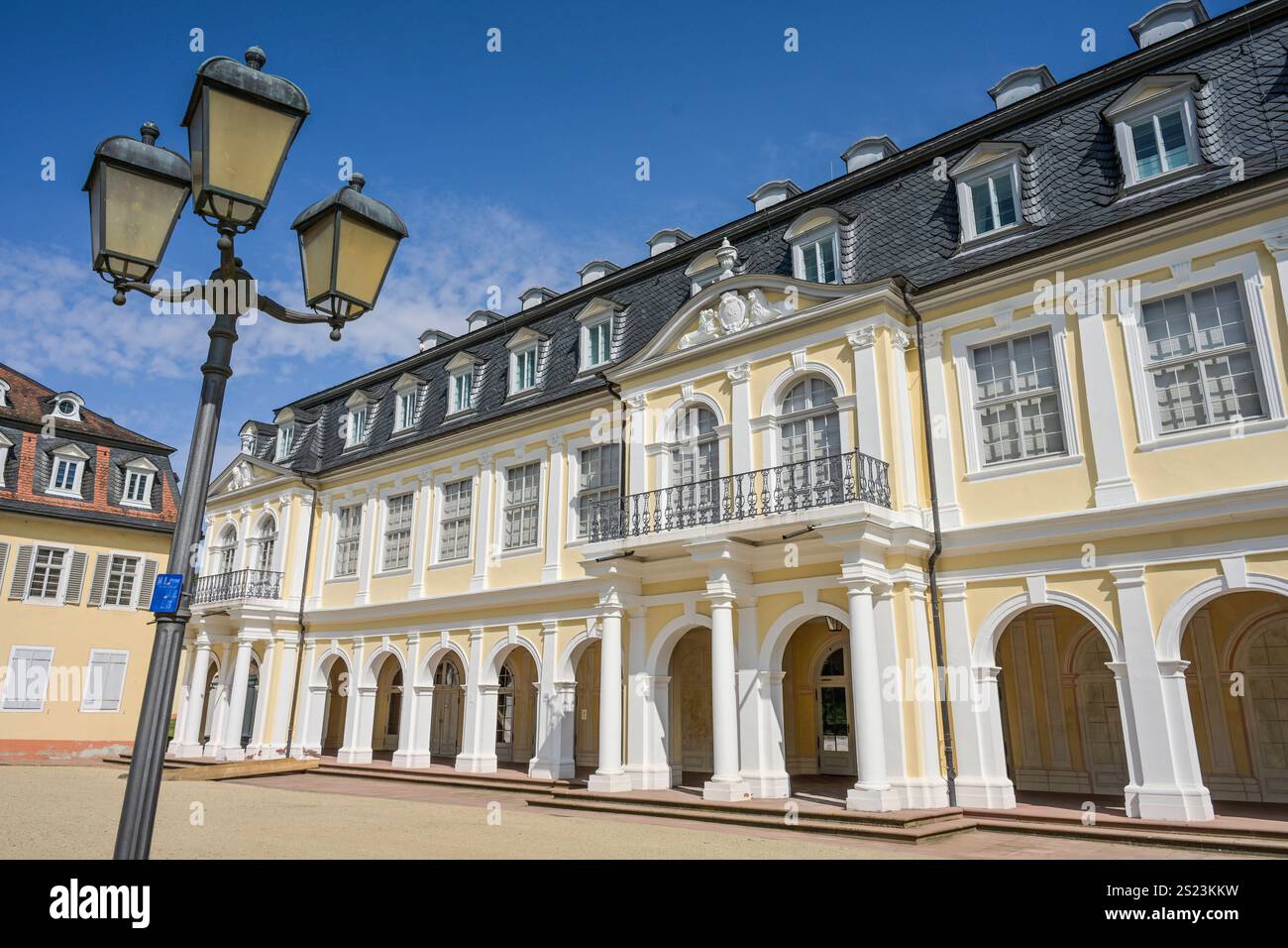 Hessisches Puppen- und Spielzeugmuseum, Arkadenbau, Parkpromenade ...