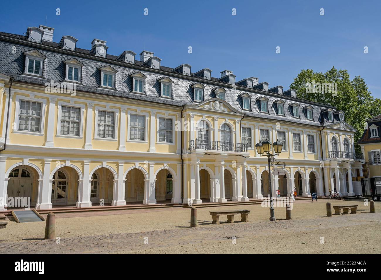 Hessisches Puppen- und Spielzeugmuseum, Arkadenbau, Parkpromenade ...