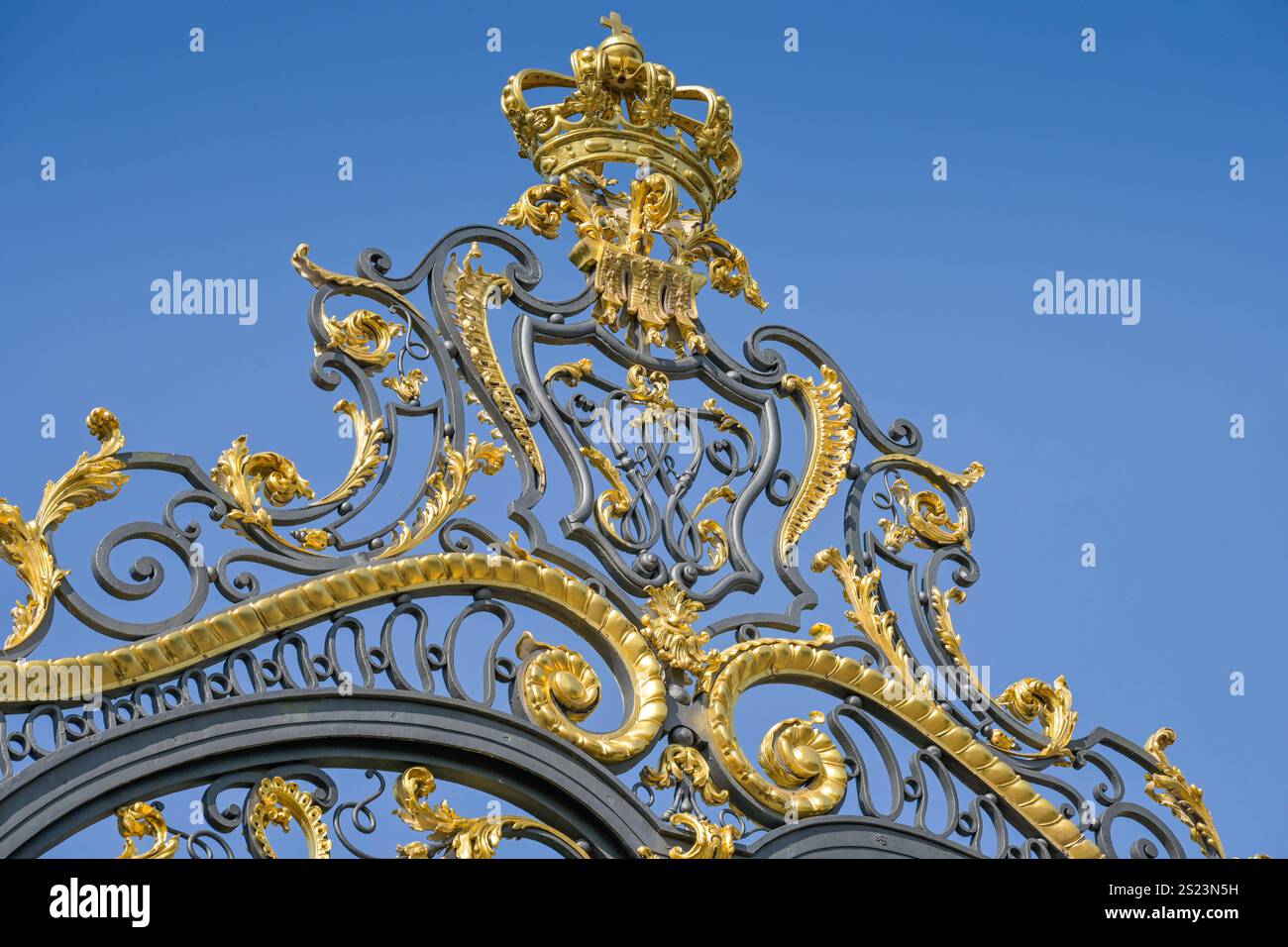 Tor zum Schloss Philippsruhe, Hanau, Hessen, Deutschland *** Gate to ...