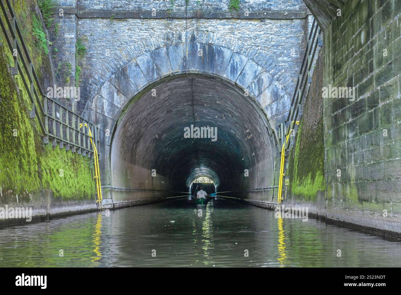 Schiffstunnel Weilburg, Fluß Lahn, Landkreis Limburg-Weilburg, Hessen ...